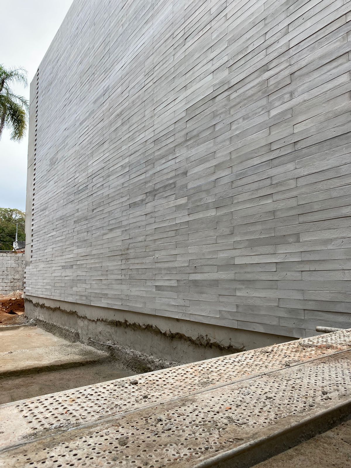 Ripa Cimentícia Concreto Aparente 10x100cm – Colormix Ripa Cimentícia Concreto Aparente 10x100cm – Colormix